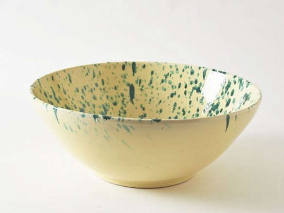 New Serving: Splatterware Ceramics from Italy - Remodelista
